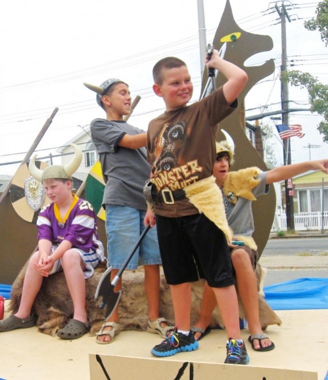 Broad Channel celebrates Labor Day | | qchron.com