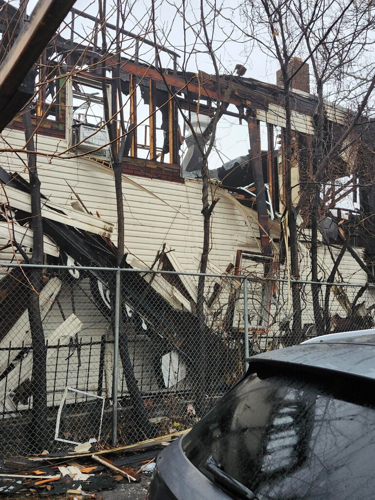 Springfield Gardens fire destroys building | | qchron.com