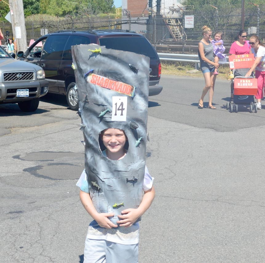 Baby Parade marches down 104th Street | | qchron.com