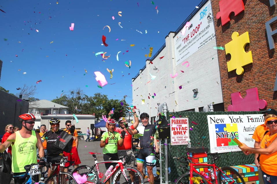 Bike loop raises $15K for NYFAC, JDRF | | qchron.com