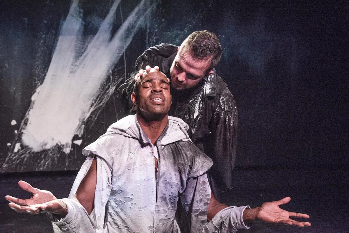 No need to be indecisive about seeing ‘Hamlet’ | | qchron.com