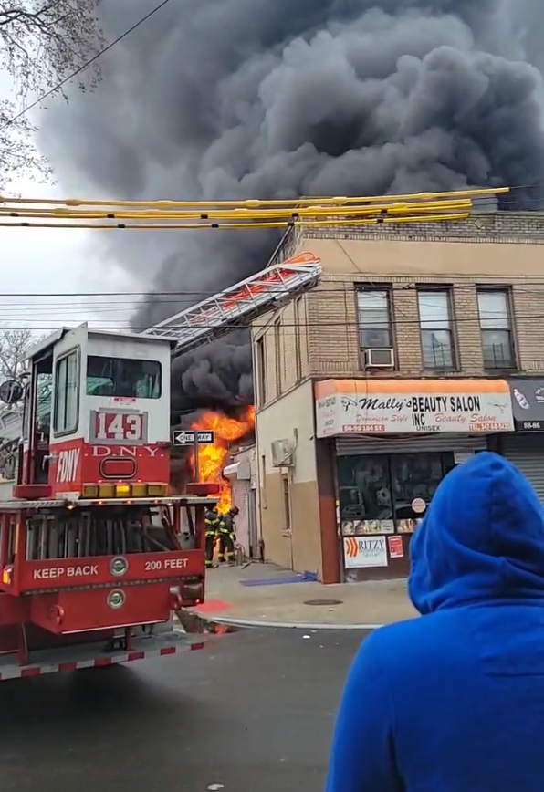 Lithium-ion battery sparks Richmond Hill fire | | qchron.com