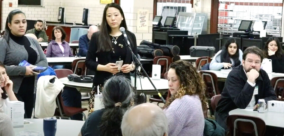 Charter school chat at CB 5 meeting | | qchron.com