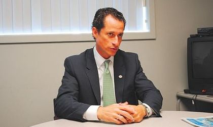 Ex-rep. Weiner joins the race for mayor | | qchron.com