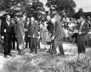 The building of PS 164, the Queens Valley School | | qchron.com
