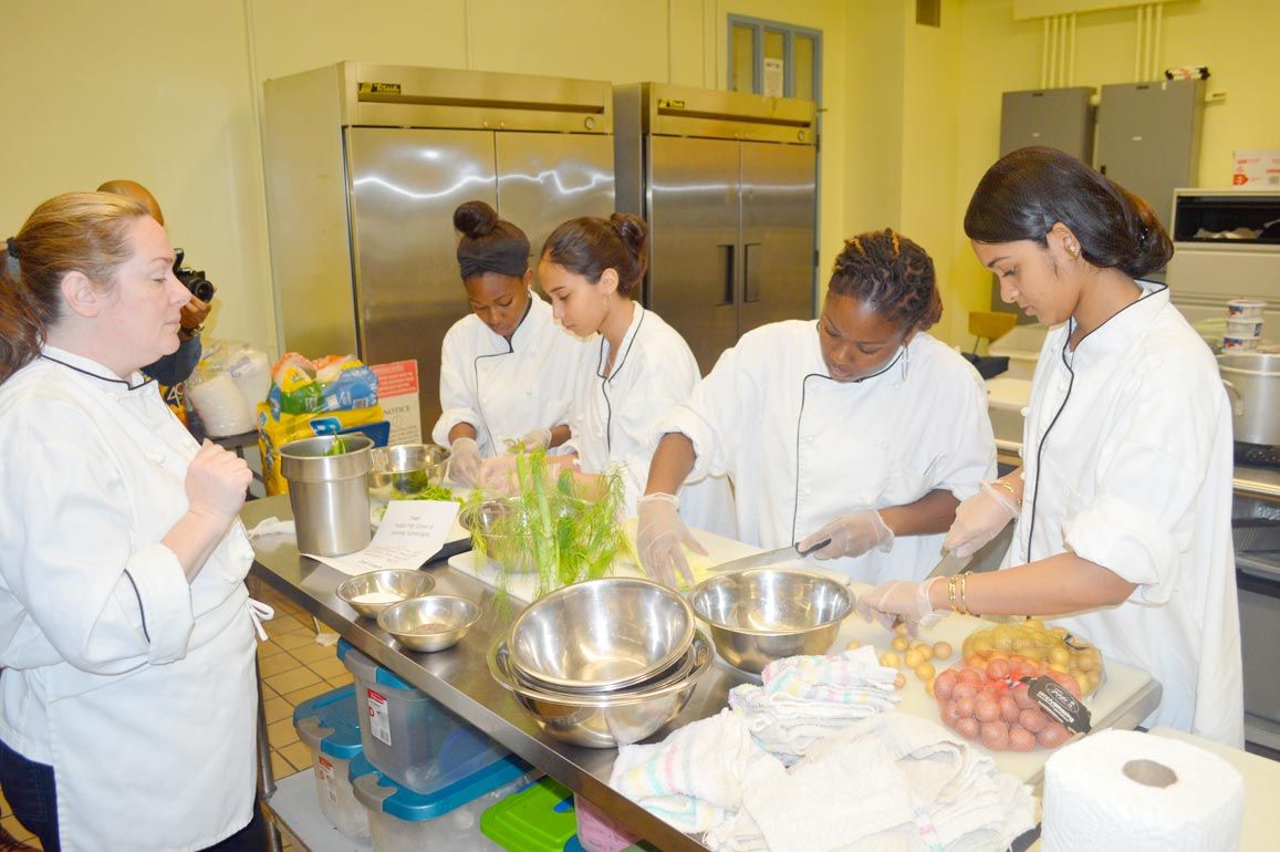Hip-hop haute cuisine at August Martin HS | | qchron.com
