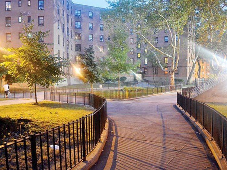 Nas film goes back home to Queensbridge | | qchron.com