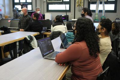 Hochul signs class size mandate law | | qchron.com