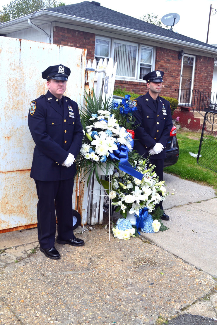 NYPD, 105th remember Det. Brian Moore | | qchron.com