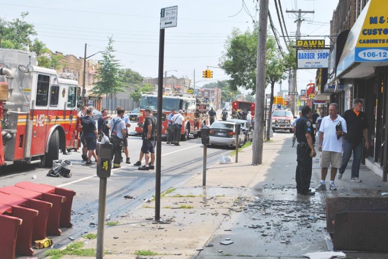 Residents: Explosion hits alleged drug den | | qchron.com