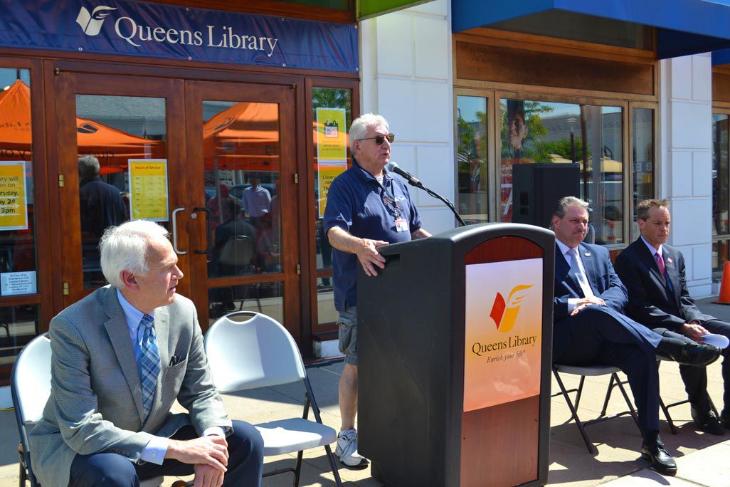 Temporary Glendale library opens at Atlas | | qchron.com
