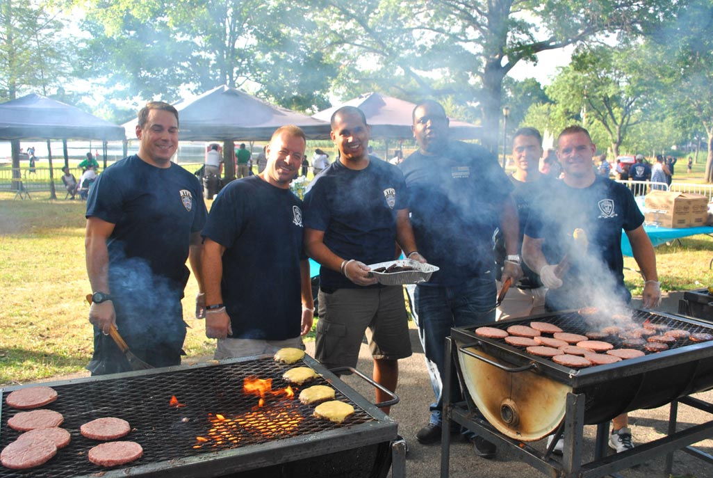 Southeast Queens celebrates a night out | | qchron.com