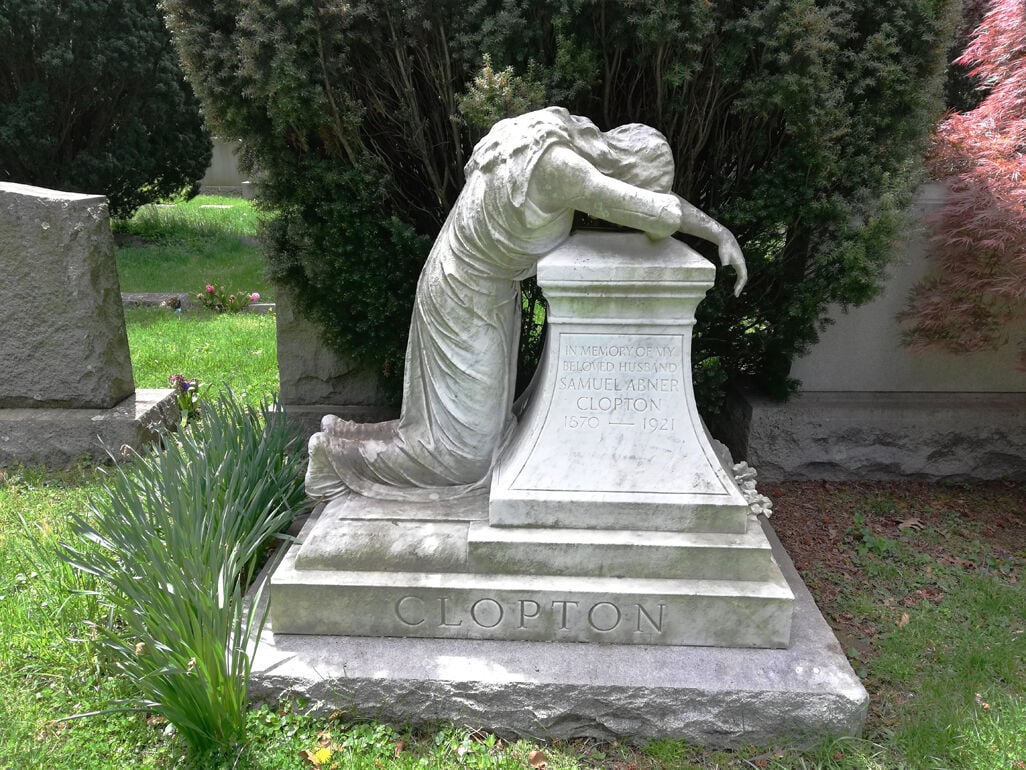Even the stones tell stories in Queens cemeteries | | qchron.com