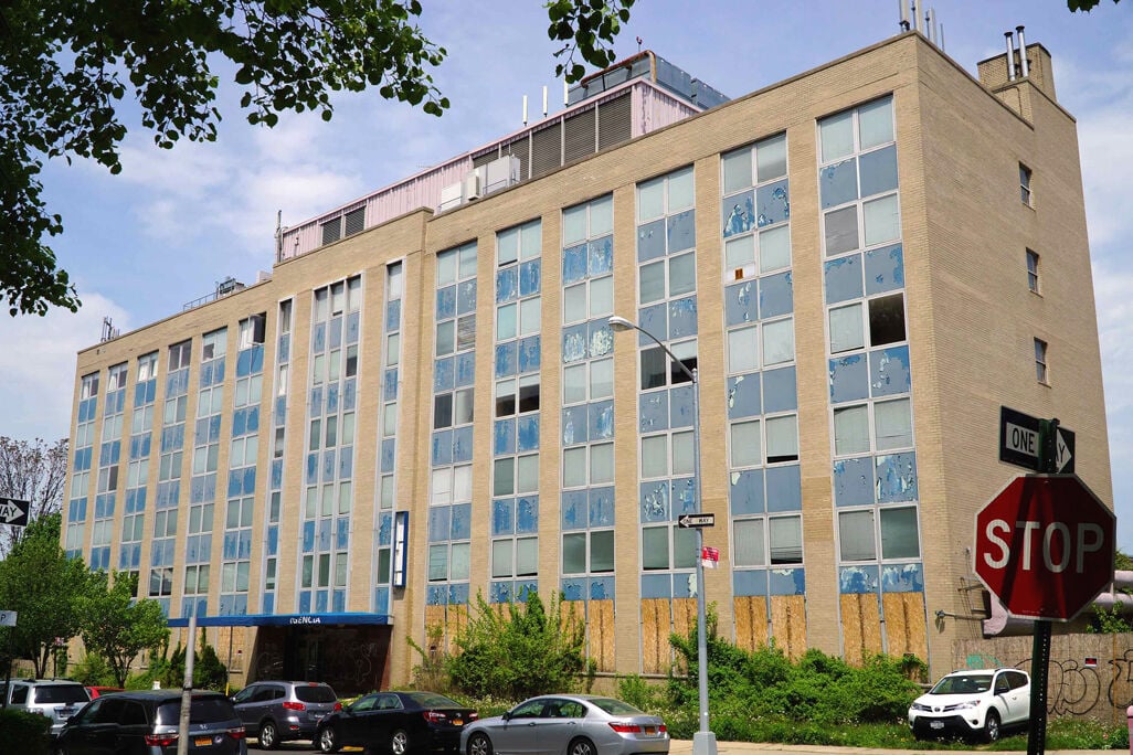 Parkway Hospital site sees movement | | qchron.com