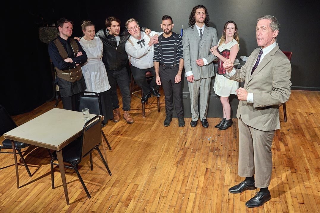 Two geniuses walk into a bar ... and yes, it’s funny | | qchron.com