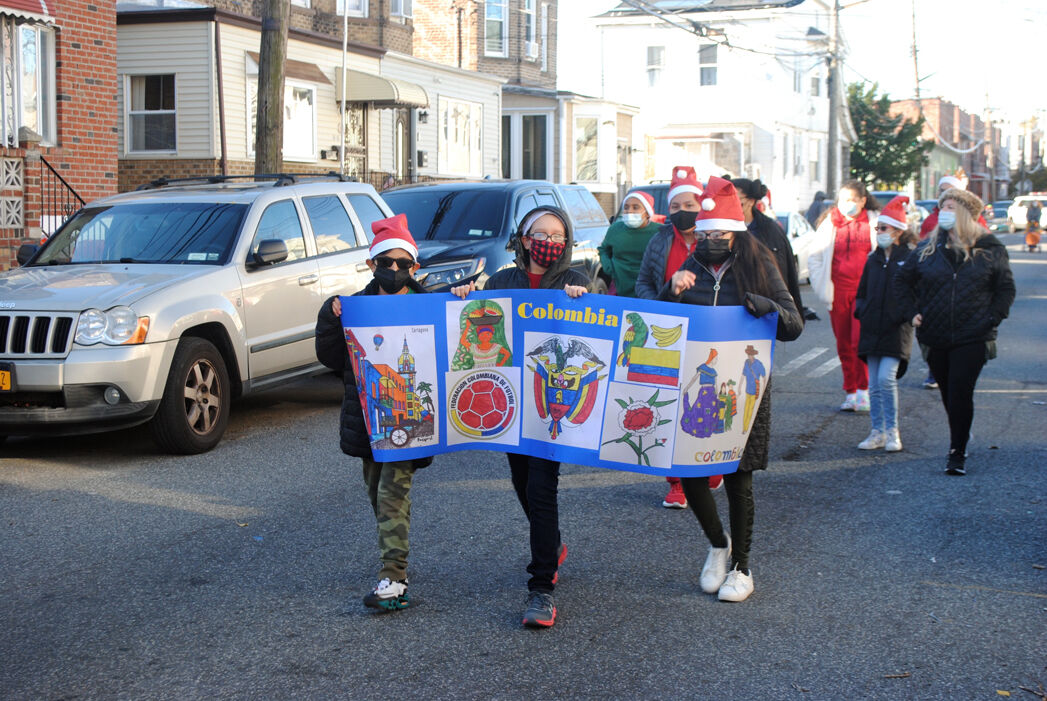 Welcoming the holidays at PS/IS 87 | | qchron.com