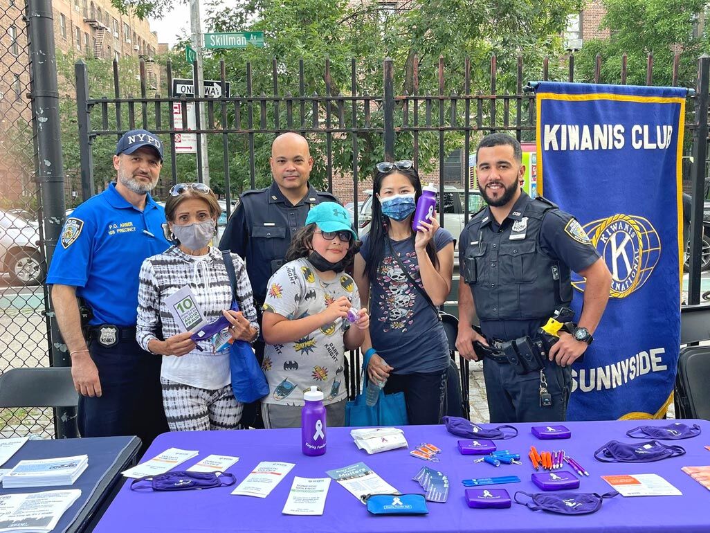 Somebody called the cops! | | qchron.com