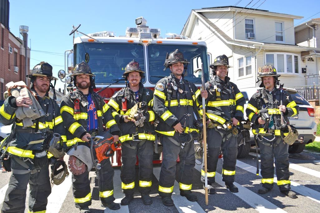 Mets and Mariners visit the Hollis Hogs | | qchron.com