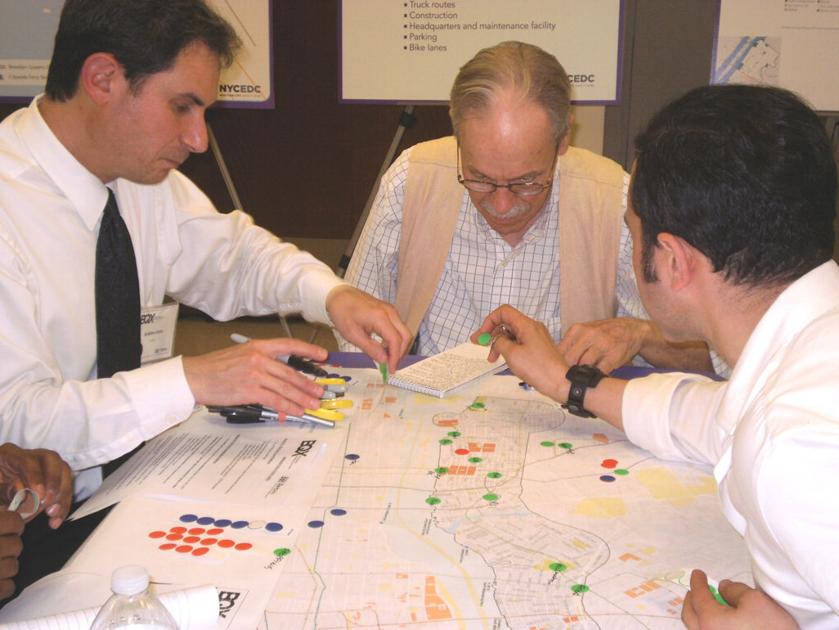 EDC official talks BQX connector in LIC | | qchron.com