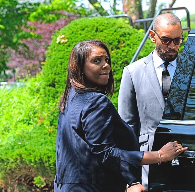 City says goodbye to DA Richard Brown | | qchron.com