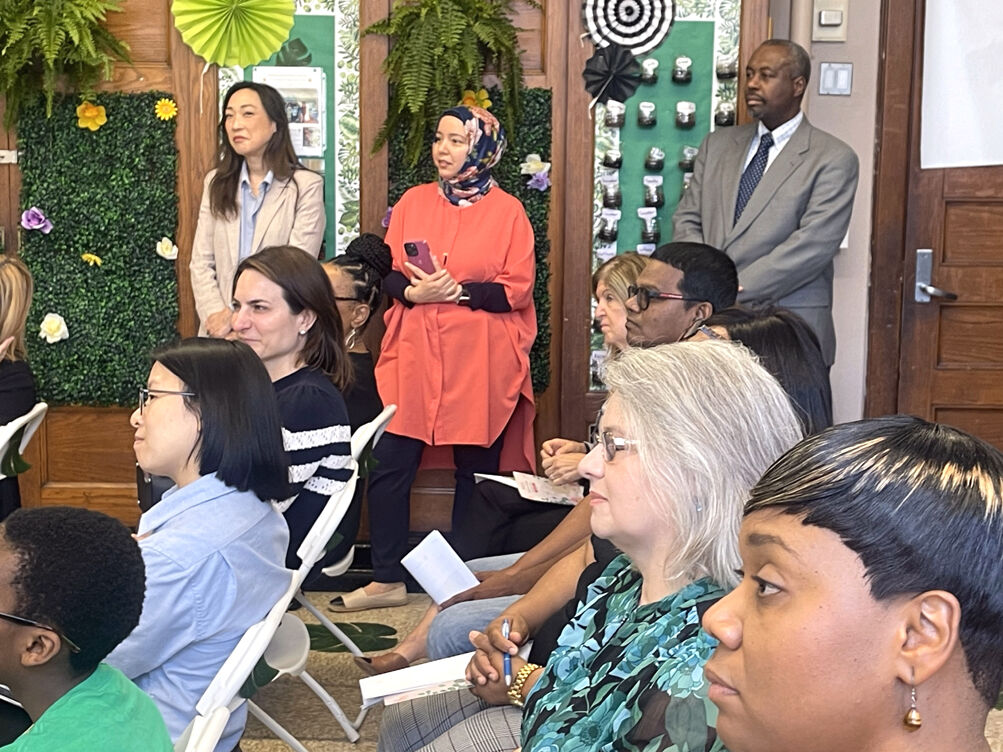 Queens Village green thumbs | | qchron.com