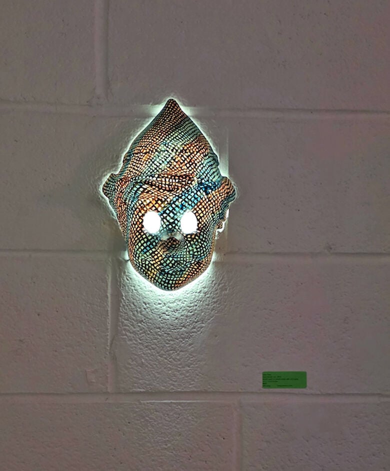 Lights in a dark place, when all other lights go out | | qchron.com