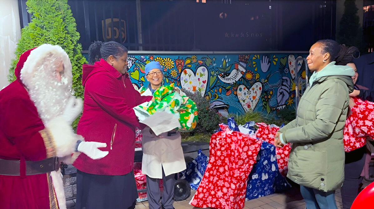 FoHi keeps on giving | | qchron.com