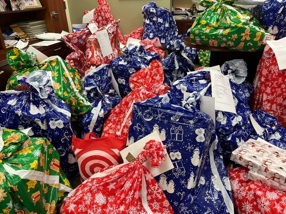 FoHi keeps on giving | | qchron.com