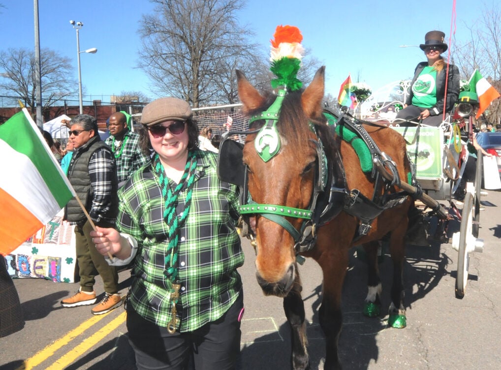 Sun and smiles at St. Pat’s for All Parade | | qchron.com