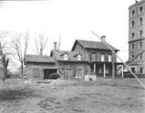 The Moore Homestead, Elmhurst | | qchron.com