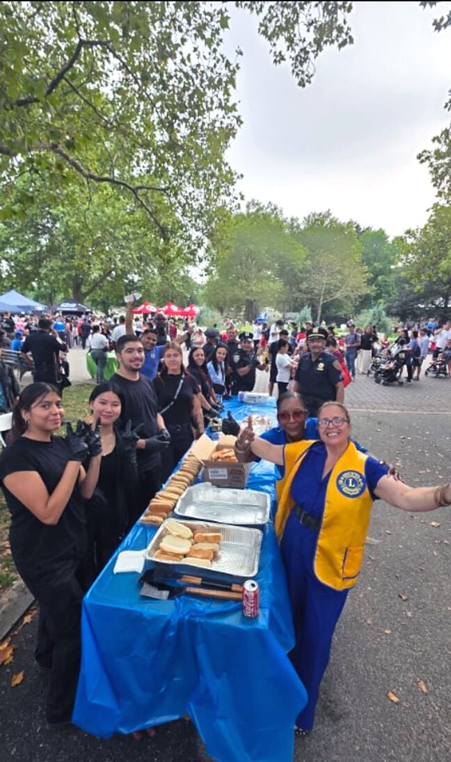 110, 108 precincts celebrate National Night Out | | qchron.com