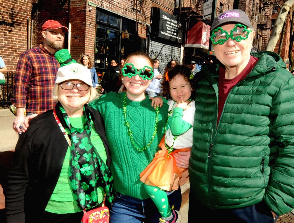 Sun and smiles at St. Pat’s for All Parade | | qchron.com