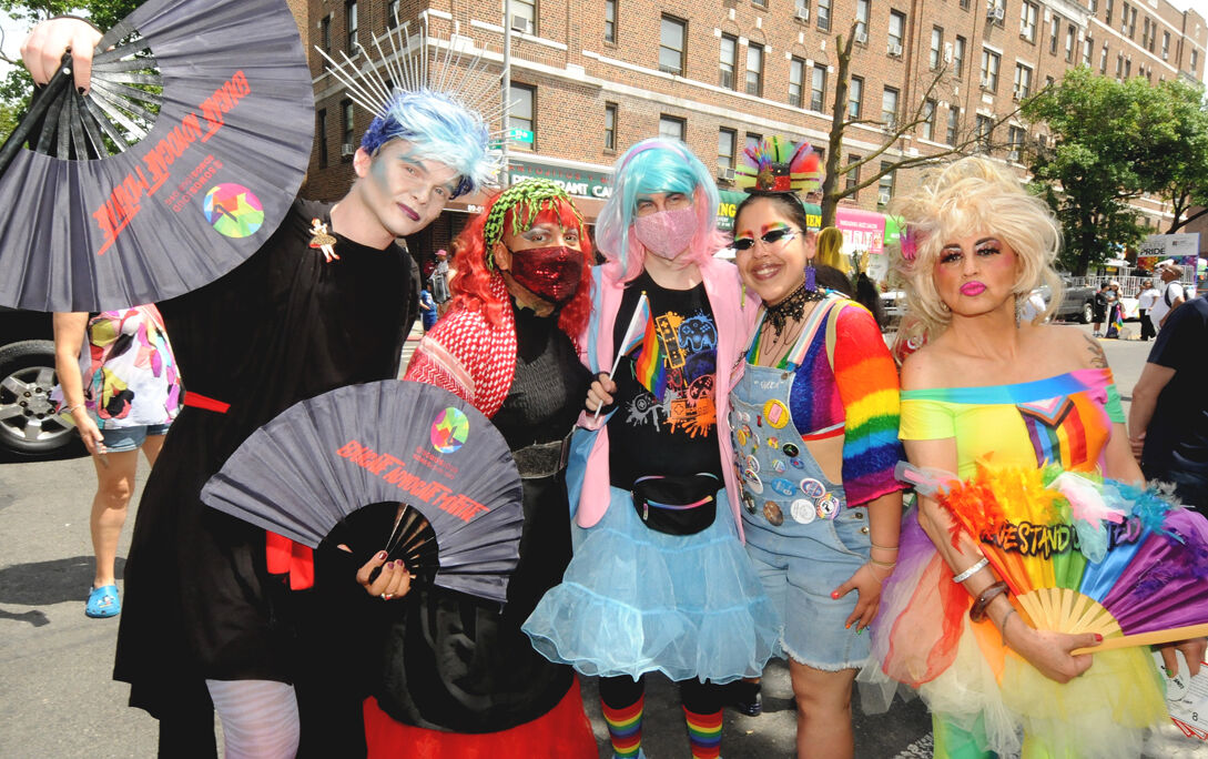 Smiles and shades abound at Queens Pride | | qchron.com