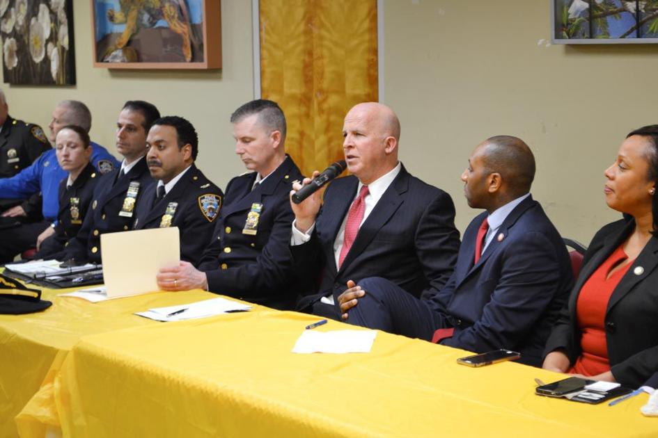 NYPD’s O’Neill takes questions in Rosedale | | qchron.com
