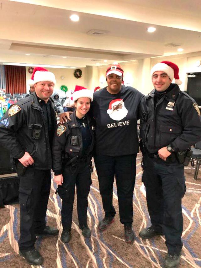 ’Tis the season for smiles in the 113th Pct. | | qchron.com
