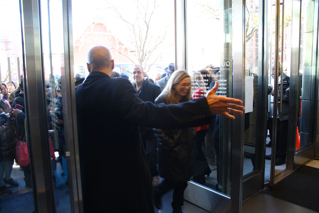 Elmhurst Library opens to the public | | qchron.com