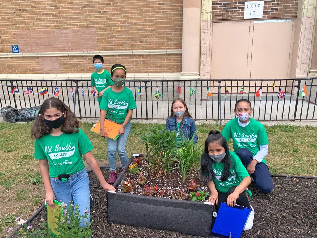 PS 63 cuts ribbon on rainbow garden | | qchron.com