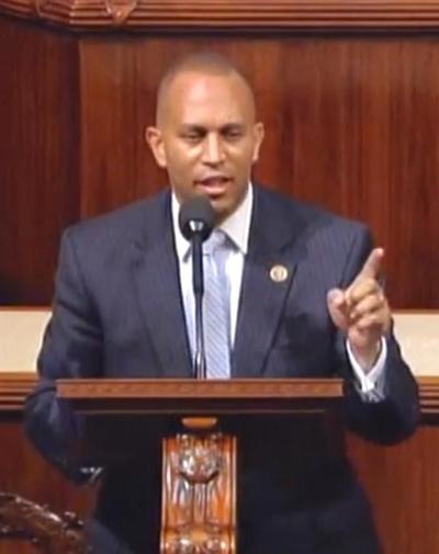 Jeffries blasts GOP as Congress adjourns | | qchron.com