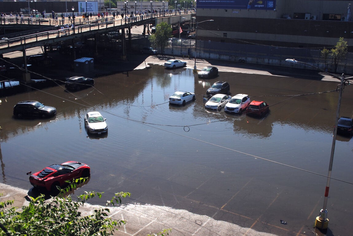 No good way to travel in a storm | | qchron.com