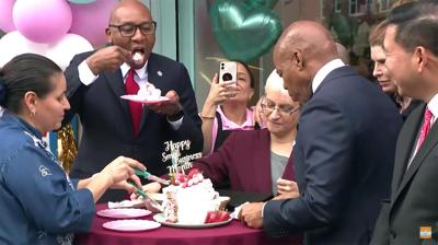 Small business takes the cake, says mayor | | qchron.com