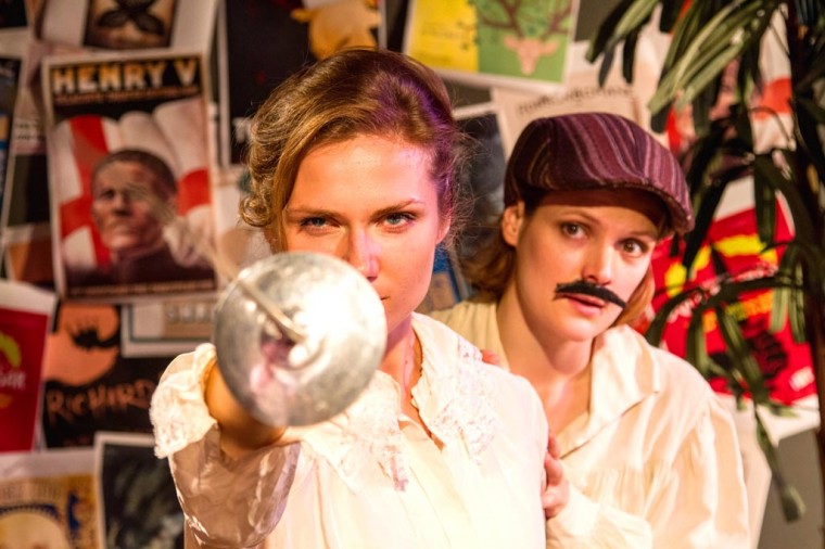 Tricksters, a shipwreck and cross-dressing | | qchron.com