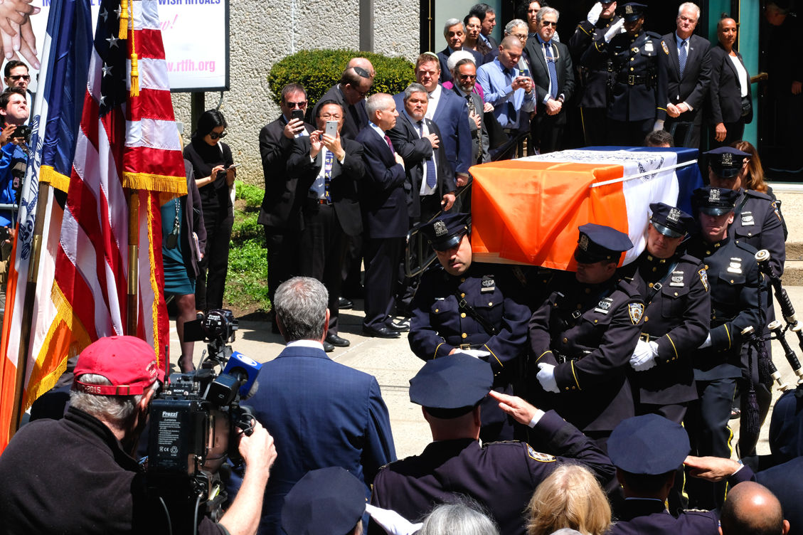 City says goodbye to DA Richard Brown | | qchron.com