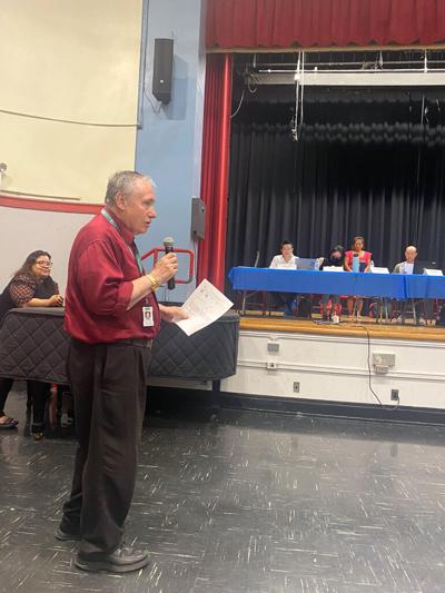 Panel pushes for MS 216 play street | | qchron.com