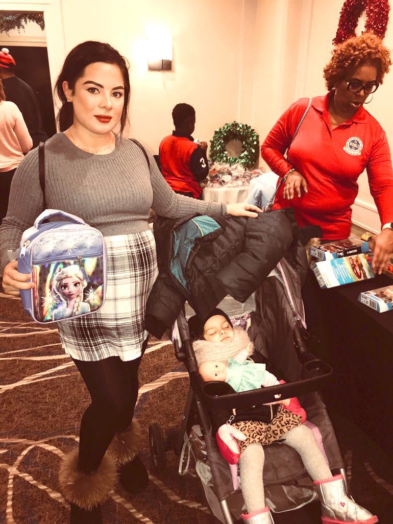 ’Tis the season for smiles in the 113th Pct. | | qchron.com