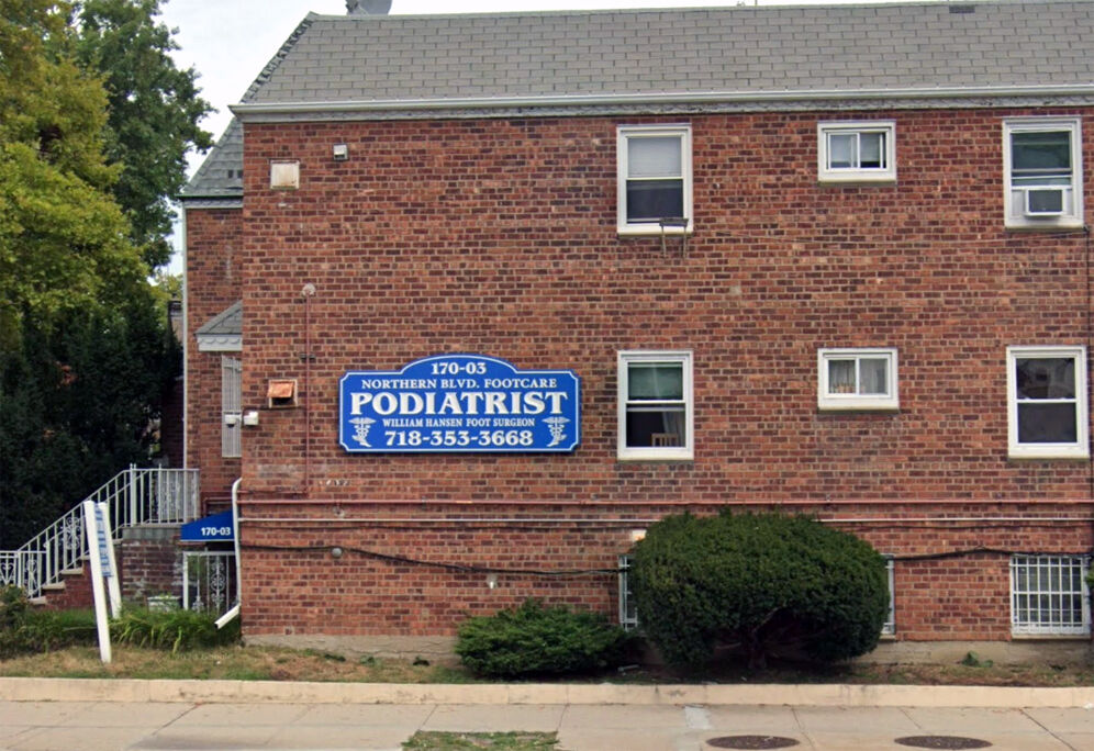 Flushing podiatrist has wide range of abilities | | qchron.com