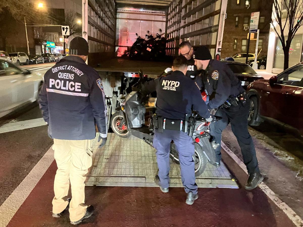 Cops, DA crack down on illegal scooters | | qchron.com