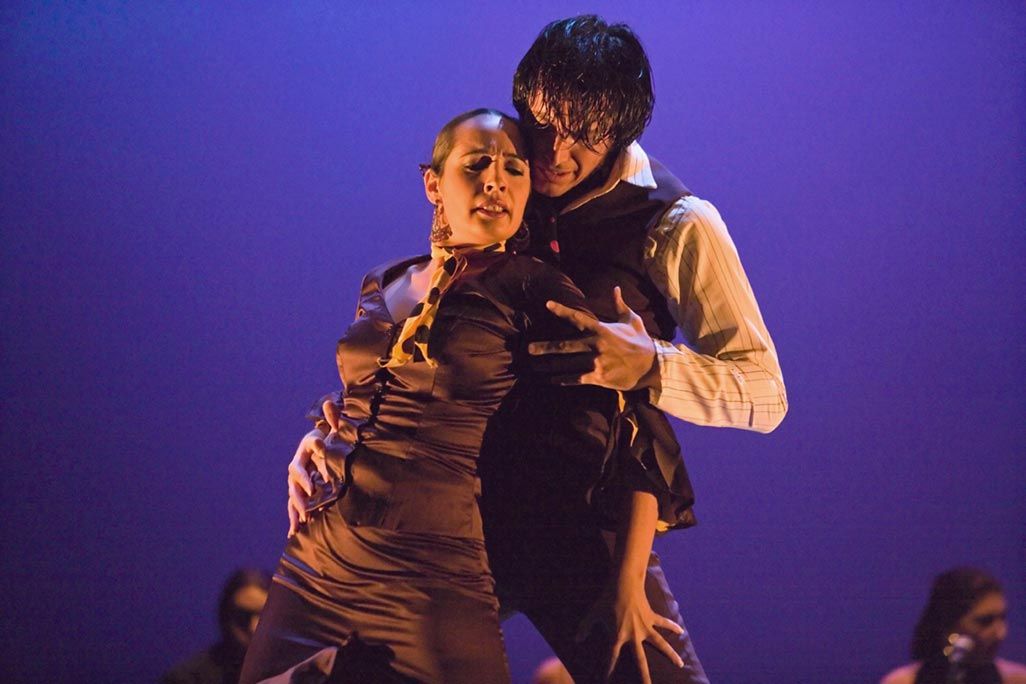 This fall, take to the theatre | | qchron.com