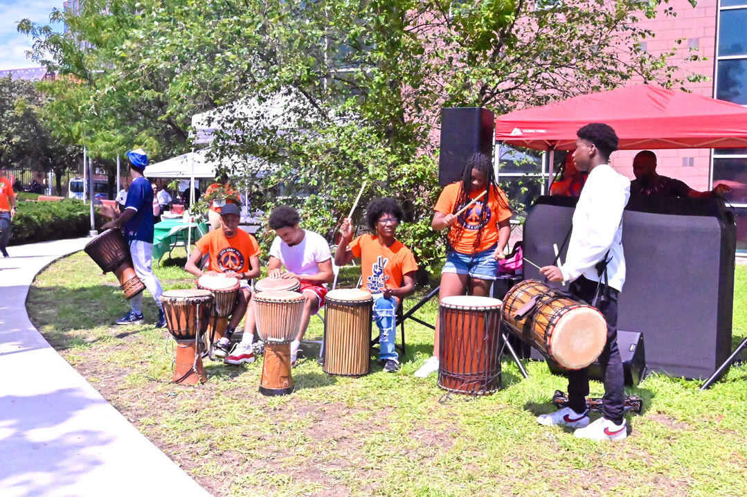 PO Brett Boller honored at Jamaica 5K | | qchron.com