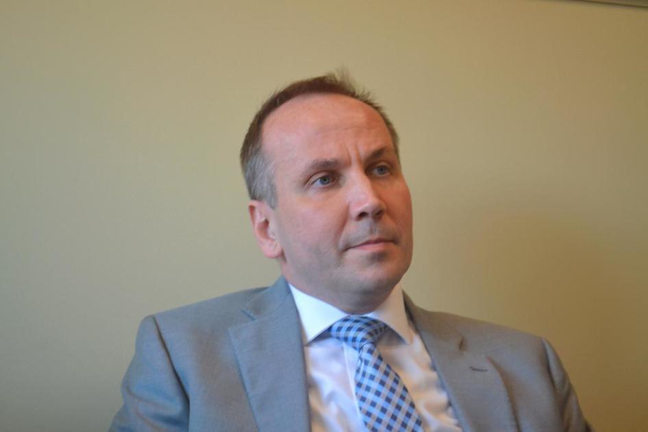 Lawyer makes case for NYS Senate seat | | qchron.com