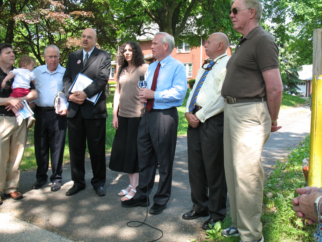Fresh Meadows leader Bob Harris dies at 88 | | qchron.com